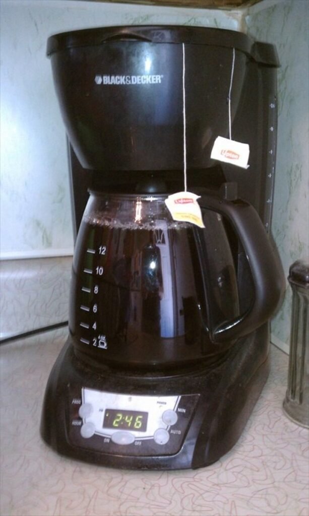 Milwaukee Cordless Coffee Maker: Brew Anywhere Bliss - Beans n Teas